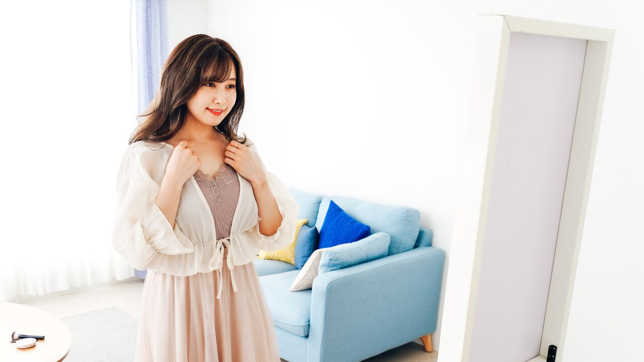 衣替えの収納アイデア10選｜スッキリ片付く実例付きで季節の変わり目も快適に！ | 【家事×節約】くらしと節約ラボ